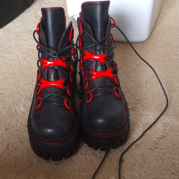 Current Mood | Shoes | Current Mood Black And Red Boots | Poshmark